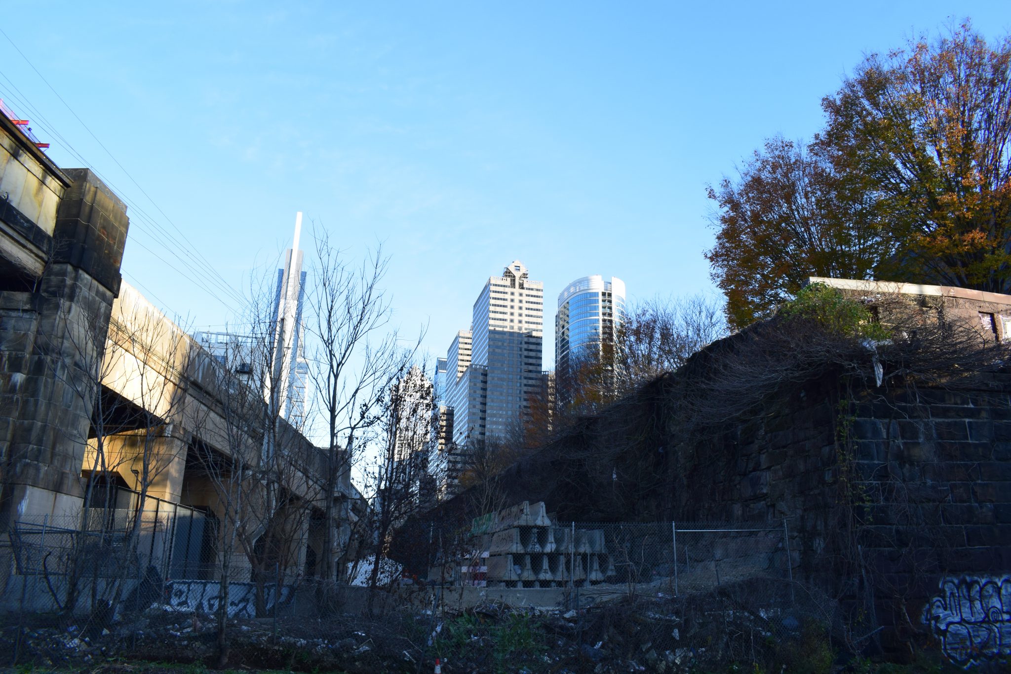 A Look Back at "the Chinese Wall," an Elevated Viaduct that Once Ran ...