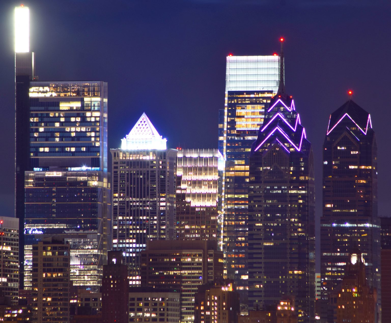 As the World Remembers Helmut Jahn, One Liberty Place Lights Up the ...