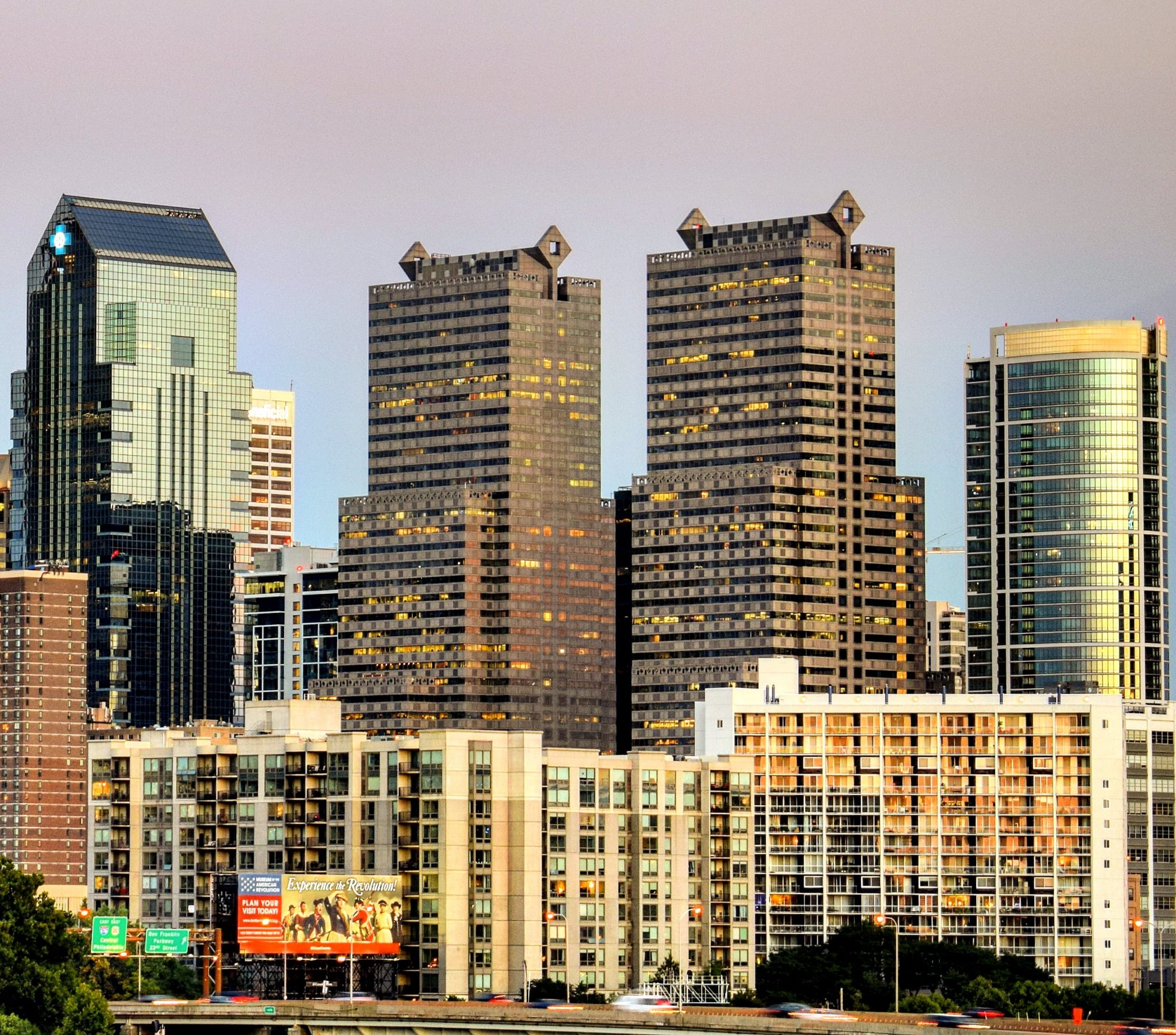 A Look at Commerce Square, Philadelphia's Twin Towers - Philadelphia YIMBY