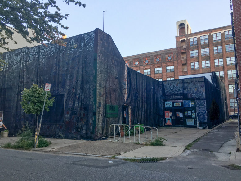 Painted Bride Art Center Still Stands Shrouded at 230 Vine Street in ...