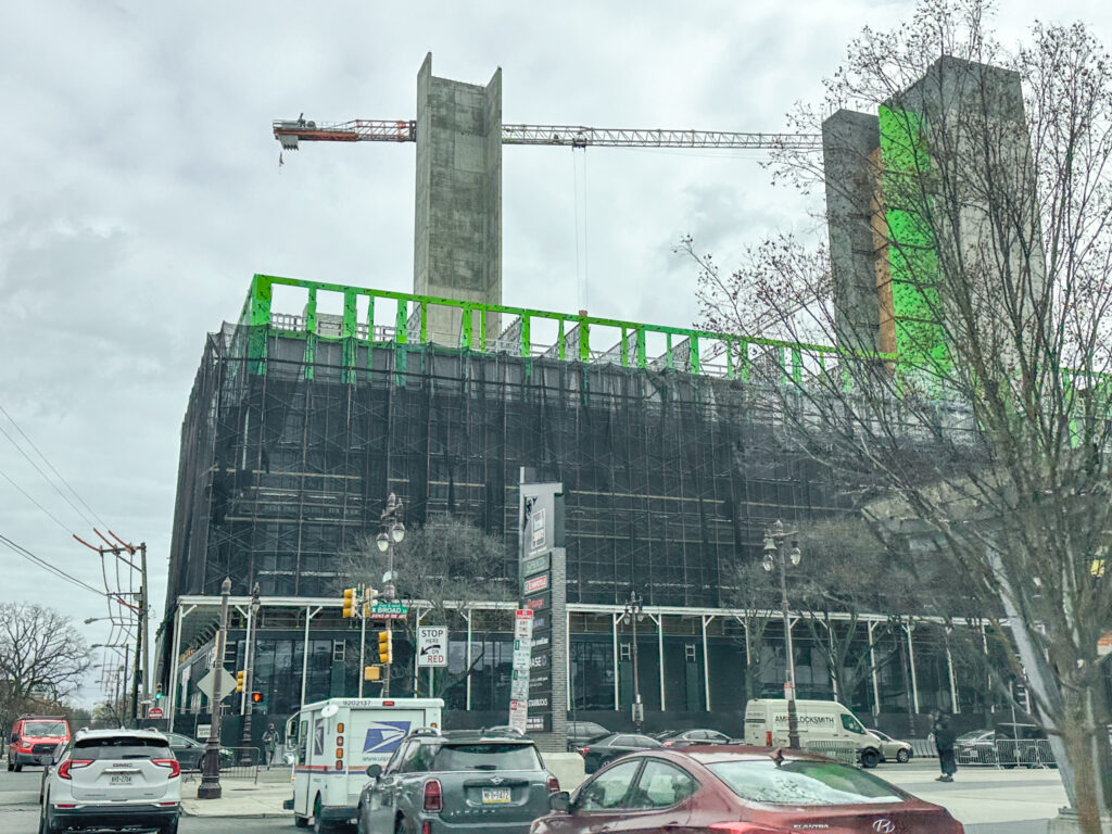 Construction Continues at Broad and Washington at 1001 South Broad ...